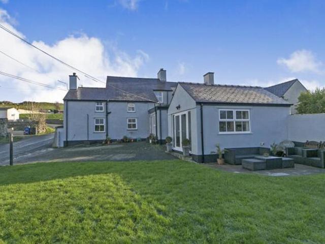 4 Bedroom House Isle Of Anglesey Isle Of Anglesey LS99381075