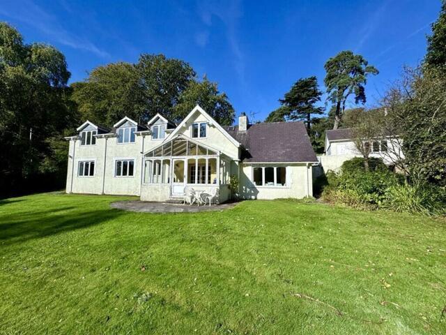 4 Bedroom House Isle Of Anglesey Isle Of Anglesey 100426489