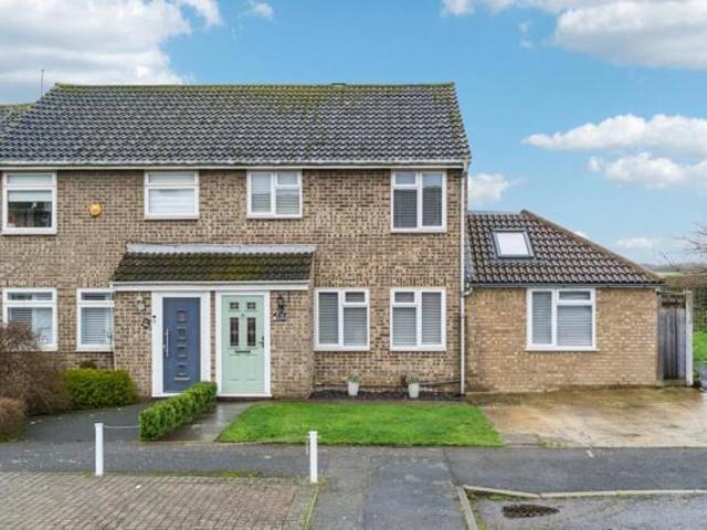 4 Bedroom House Iver Buckinghamshire 99571943