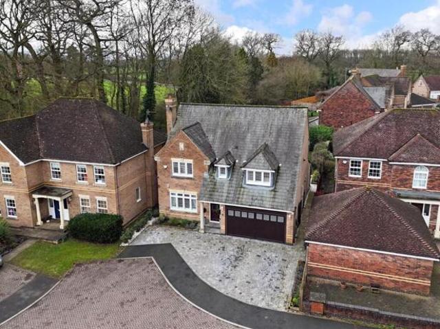 4 Bedroom House Oadby Oadby LS101025442