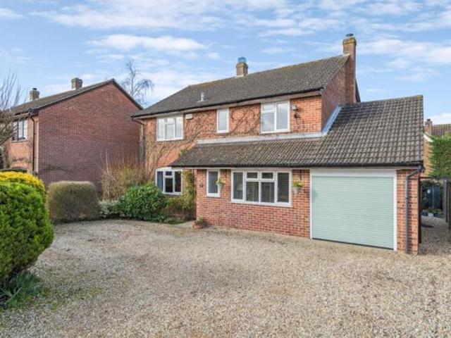 4 Bedroom House Oakley Buckinghamshire 100132318
