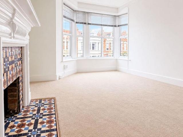 4 bedroom house of multiple occupation to rent