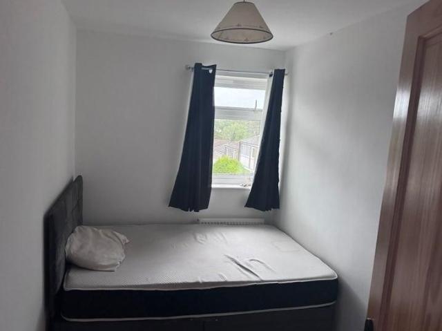 4 bedroom house of multiple occupation to rent
