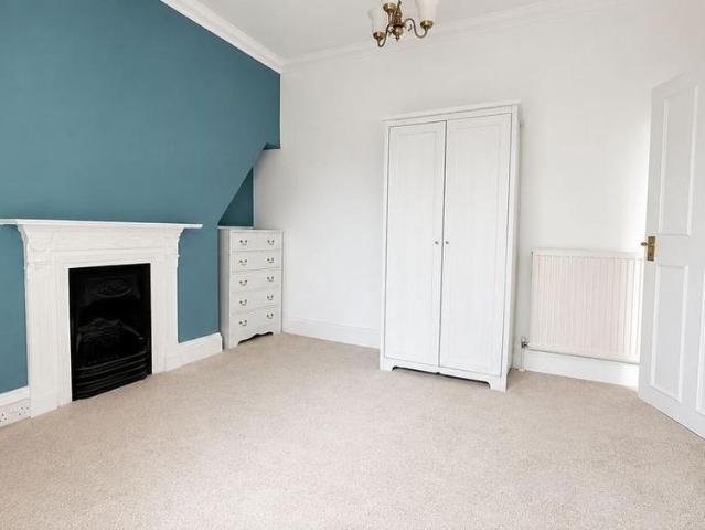 4 bedroom house of multiple occupation to rent