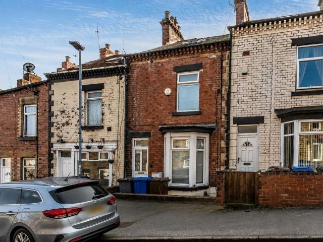 4 bedroom terraced house for sale