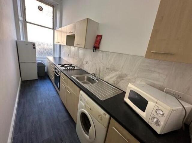 4 bedroom house of multiple occupation for rent in Dunearn Street, Glasgow, G4