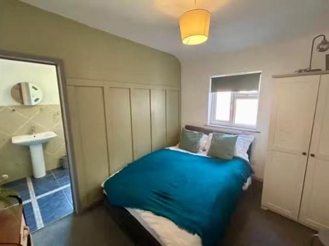 4 bedroom house of multiple occupation for rent in Nottingham.