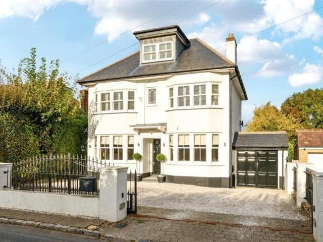 4 Bedroom House Orpington Great London LS101678118
