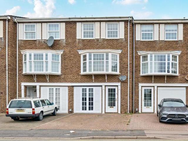 4 Bedroom House Orpington Greater London 100132674