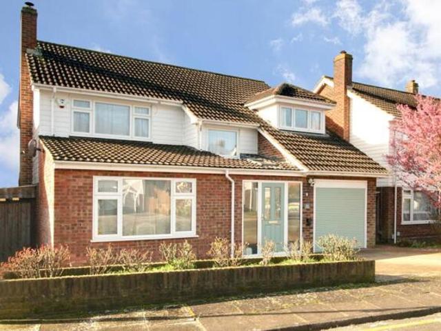 4 Bedroom House Orpington Greater London 99986055