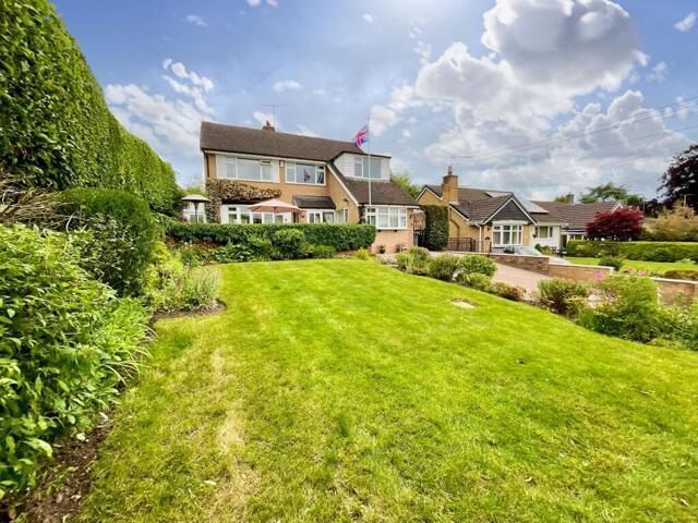4 Bedroom House Oulton Staffordshire 99840001