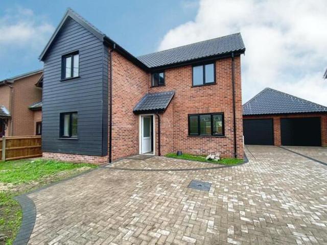 4 Bedroom House Oulton West Yorkshire LS87633583