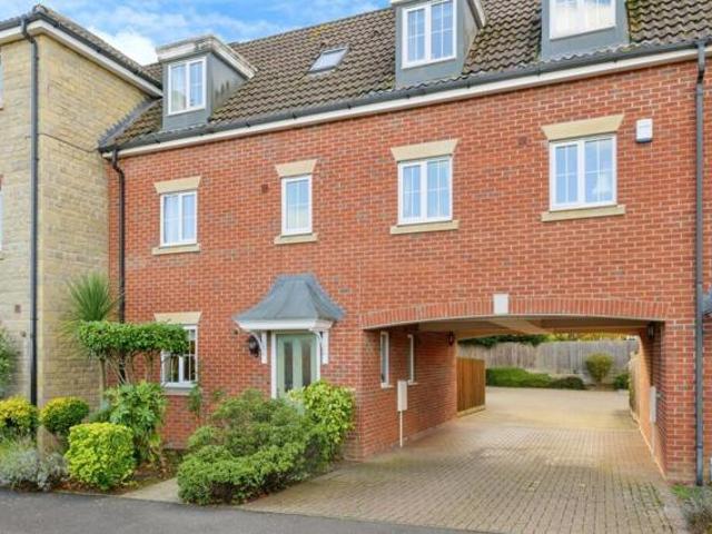 4 Bedroom House Oundle Northamptonshire 100398636