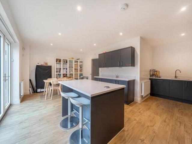4 Bedroom House Oxford Oxfordshire 99808823