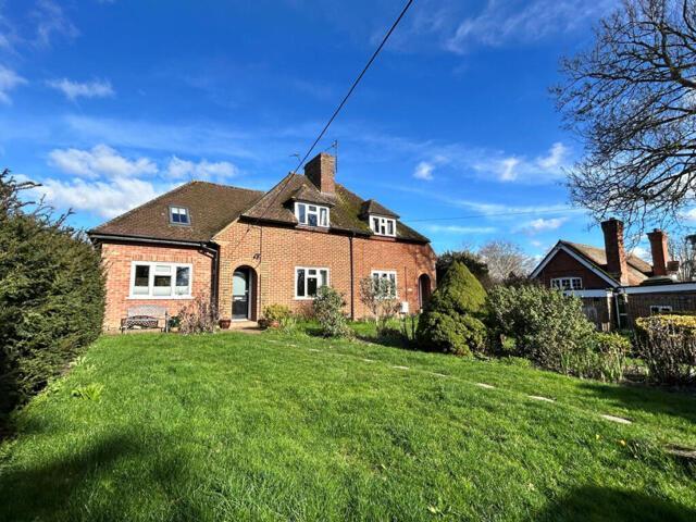 4 Bedroom House Oxfordshire Oxfordshire 100024048
