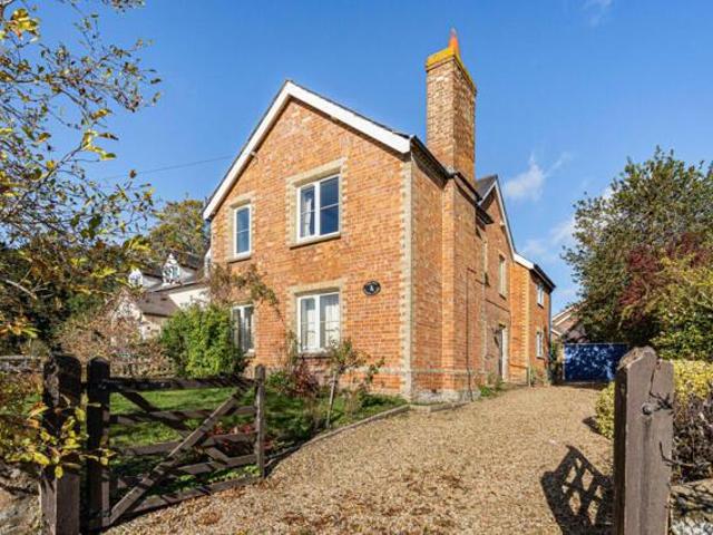 4 Bedroom House Oxfordshire Oxfordshire 99436946