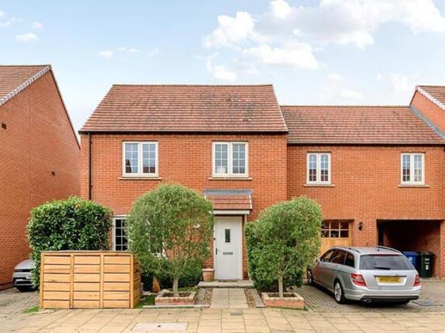 4 Bedroom House Oxfordshire Oxfordshire 99277693