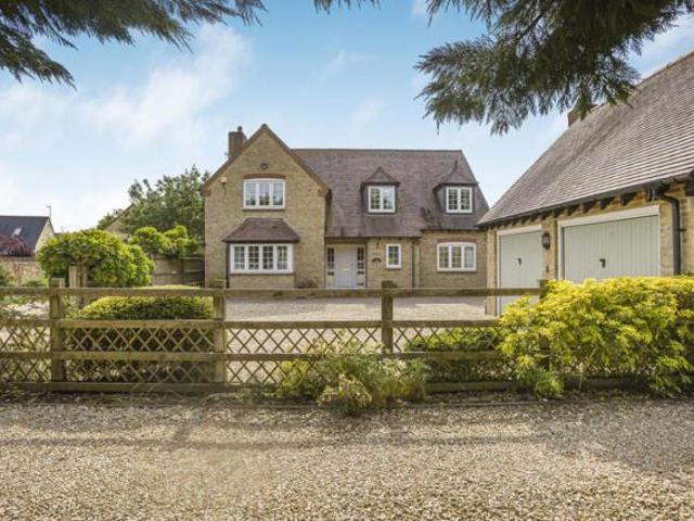 4 Bedroom House Oxfordshire Oxfordshire LS100540816