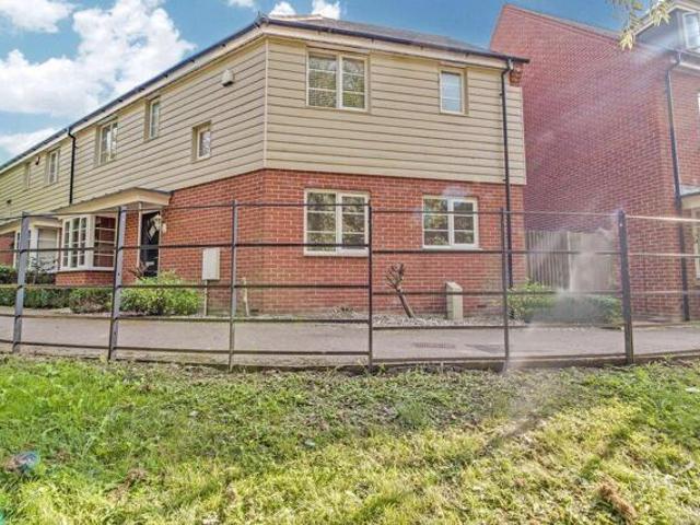 4 Bedroom House Loves Farm Loves Farm 99895155