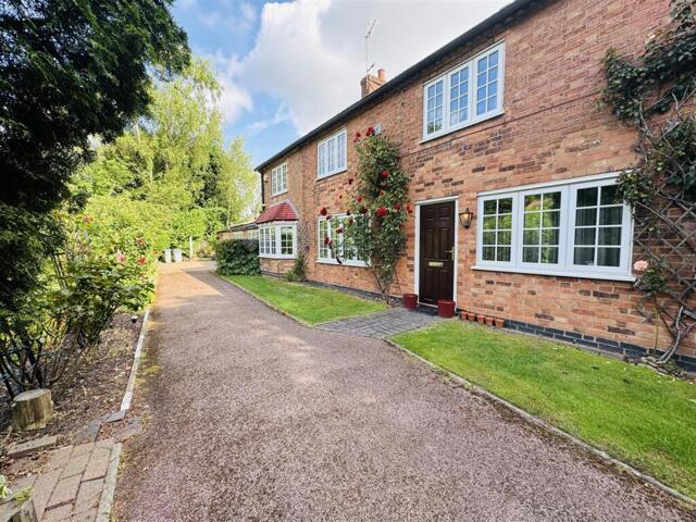 4 Bedroom House Lowdham Lowdham 98504114