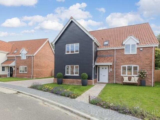 4 Bedroom House Lowestoft Suffolk LS100615297