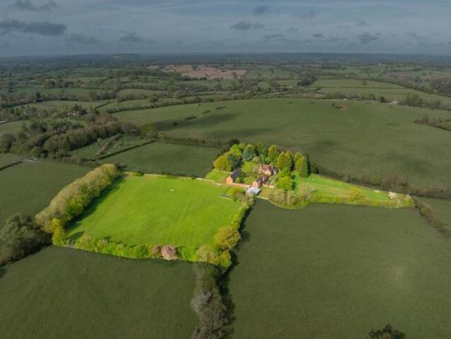 4 Bedroom House Lowsonford Lowsonford 100263200