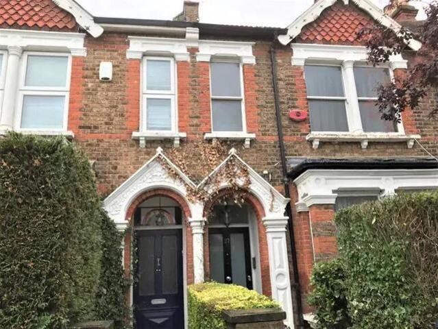 4 Bedroom House London Greater London LS100426644