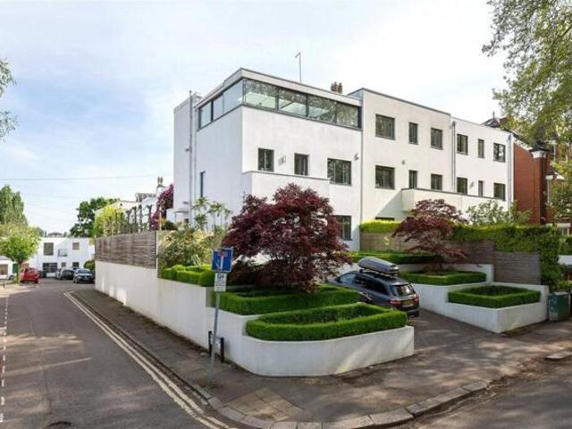 4 Bedroom House London Greater London LS100503212