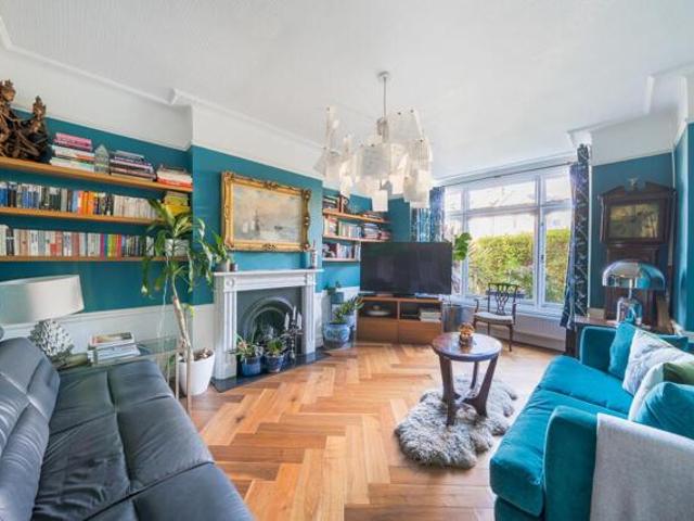 4 Bedroom House London Greater London LS100649351