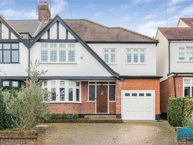 4 Bedroom House London Greater London LS100685148