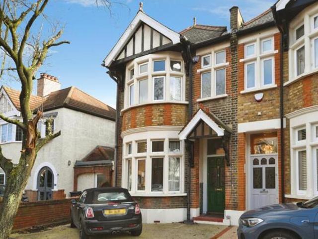 4 Bedroom House London Greater London LS100786537