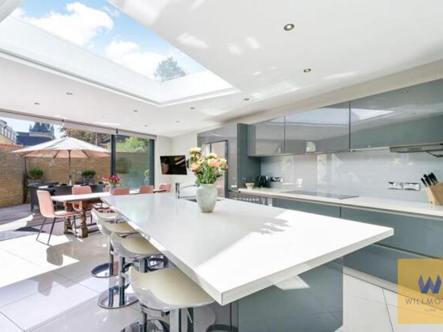 4 Bedroom House London Greater London LS100855191