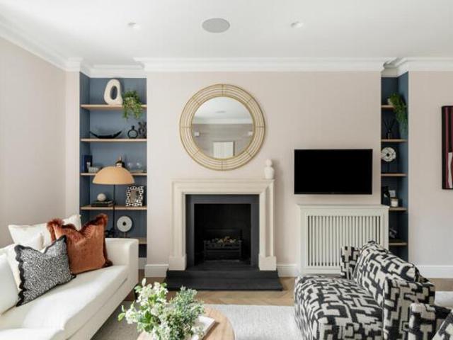 4 Bedroom House London Greater London LS101996294