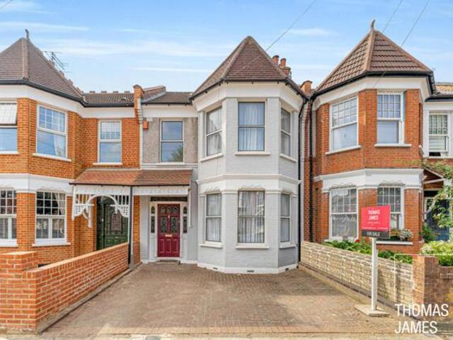 4 Bedroom House London Greater London LS99523488