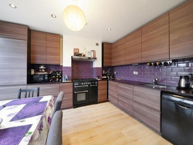4 Bedroom House London Greater London LS99161416