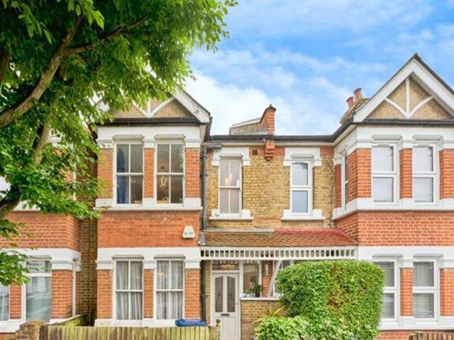 4 Bedroom House London Greater London 100426532