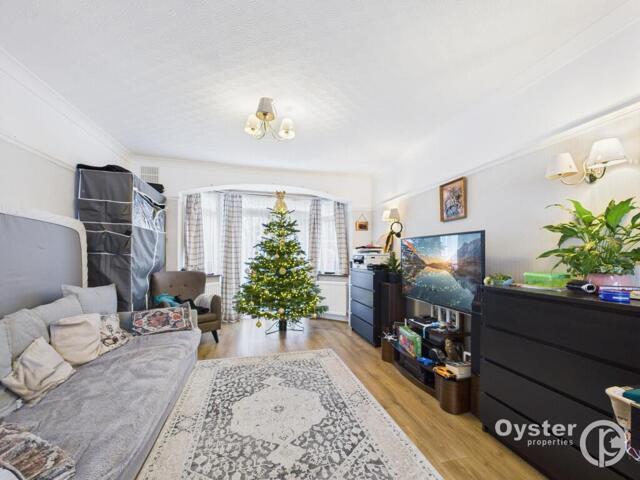 4 Bedroom House London Greater London 100881577