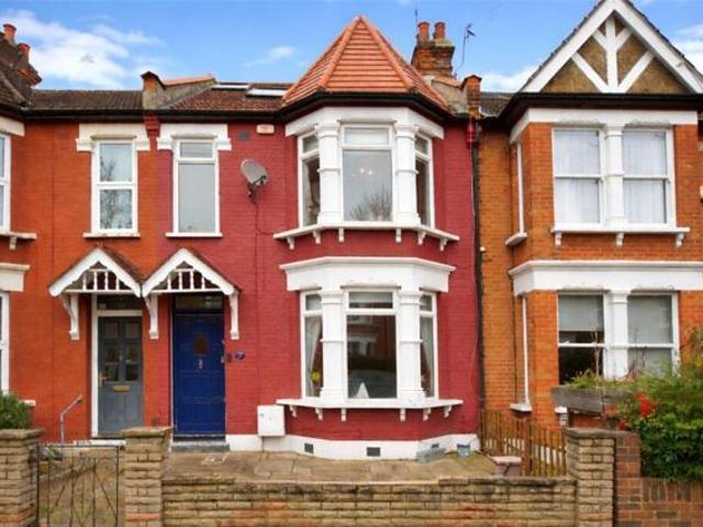 4 Bedroom House London Greater London 100917618