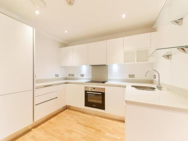 4 Bedroom House London Greater London 101675487