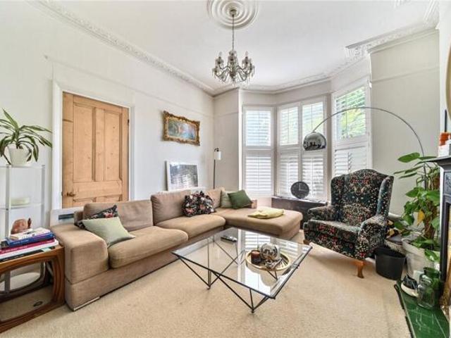 4 Bedroom House London Greater London 99523417