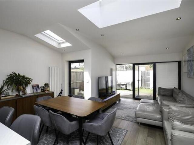 4 Bedroom House London Greater London 99523894