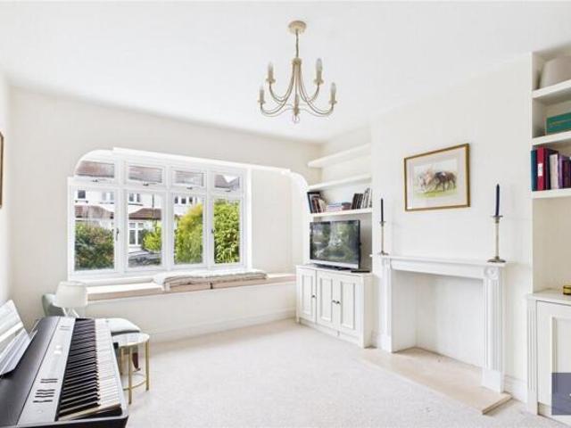 4 Bedroom House London Greater London 99572181
