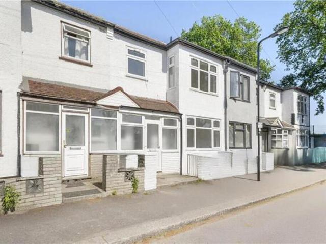 4 Bedroom House London Greater London 99840570