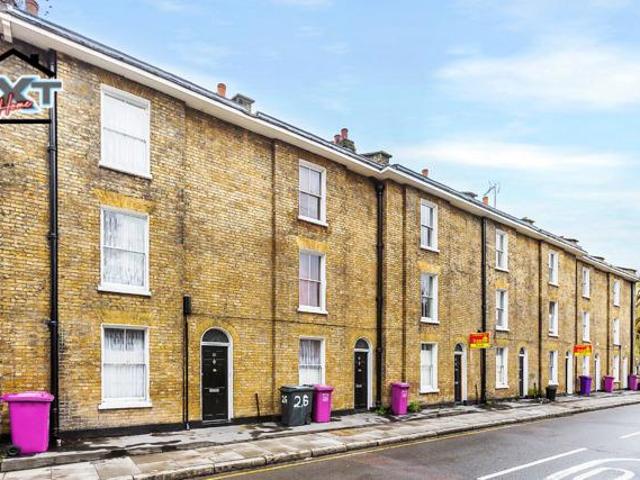 4 Bedroom House London Greater London 99926364