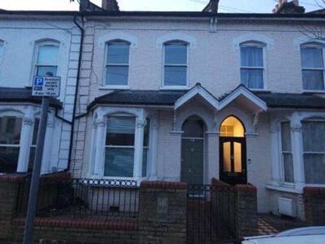 4 Bedroom House London London 103485988