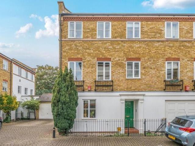 4 Bedroom House Londres Greater London 100426070
