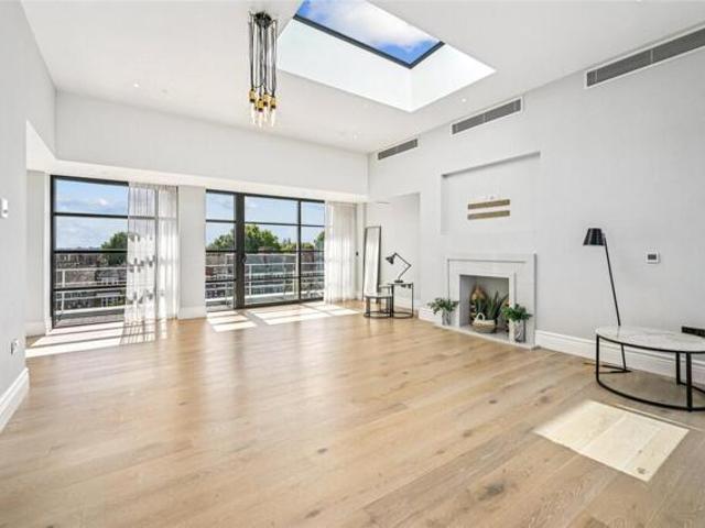 4 Bedroom House Londres Greater London 101316422