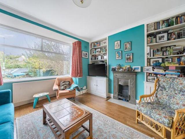 4 Bedroom House Londres Greater London LS100615049