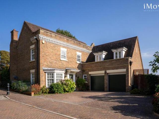 4 Bedroom House Londres Greater London LS100953712
