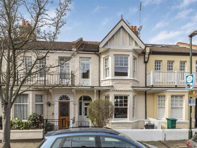 4 Bedroom House Londres Greater London LS101674843